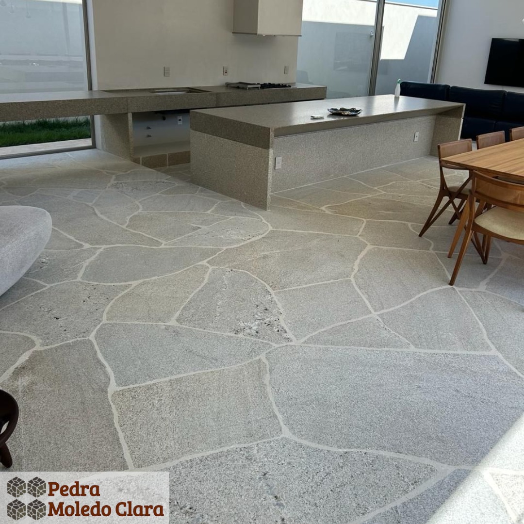 Pedra moledo - Pedra Moledo Clara